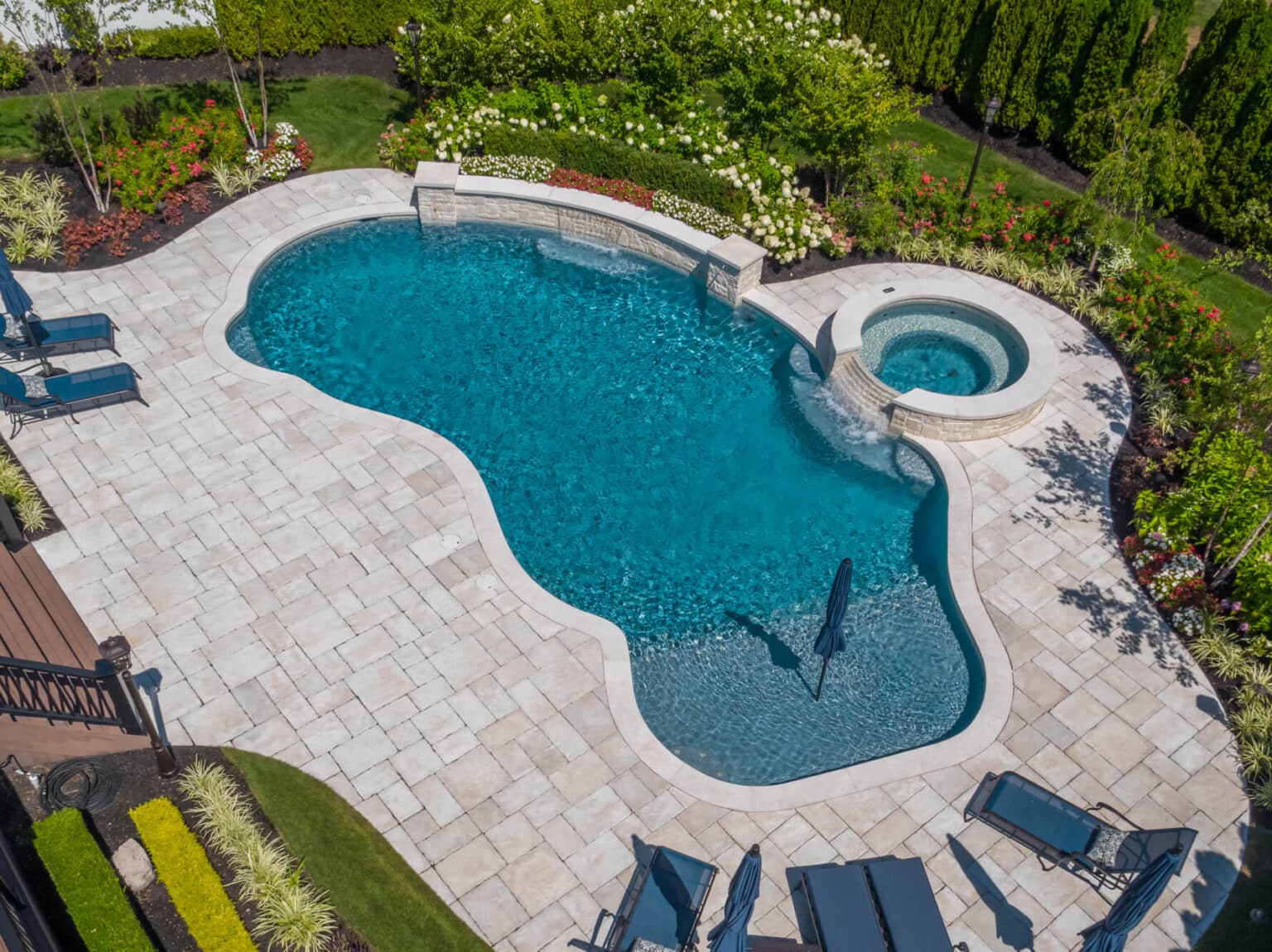 Free Form Pool Designs - Swim-Mor Pools and Spas
